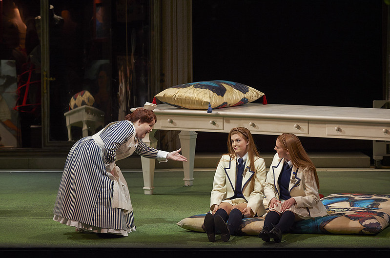 Artist Spotlight: Tracy Dahl is A Jewel in the Crown of Canadian Opera ...